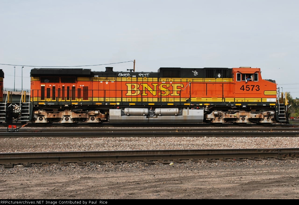 BNSF 4573